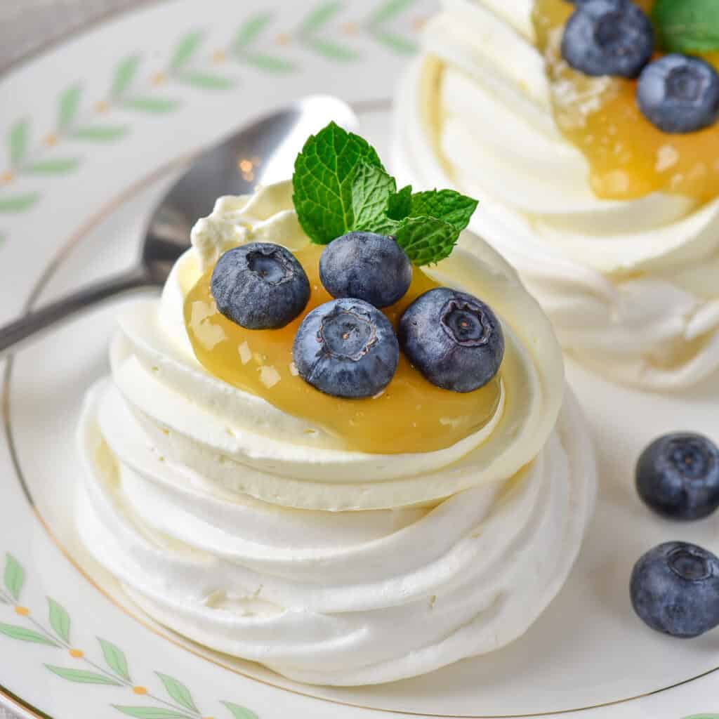 Mini Pavlova with Lemon • You Say Potatoes